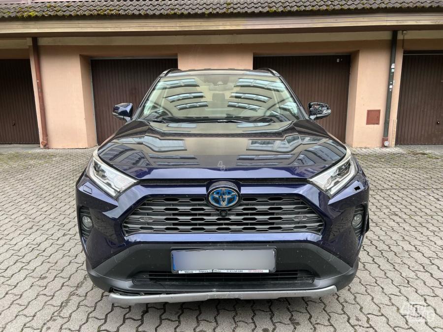 Zils Toyota RAV4 2021 Viļņa, ar dzinēja tilpumu 2.50 L un nobraukumu 116 tūkst. km par 25200 €, foto 6 vietnē AUTOMOTO.COM.LV