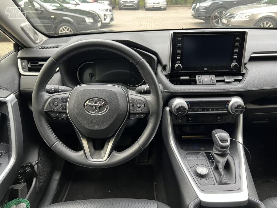 Zils Toyota RAV4 2021 Viļņa, ar dzinēja tilpumu 2.50 L un nobraukumu 116 tūkst. km par 25200 €, foto 11 vietnē AUTOMOTO.COM.LV
