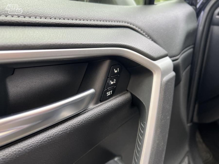 Zils Toyota RAV4 2021 Viļņa, ar dzinēja tilpumu 2.50 L un nobraukumu 116 tūkst. km par 25200 €, foto 18 vietnē AUTOMOTO.COM.LV