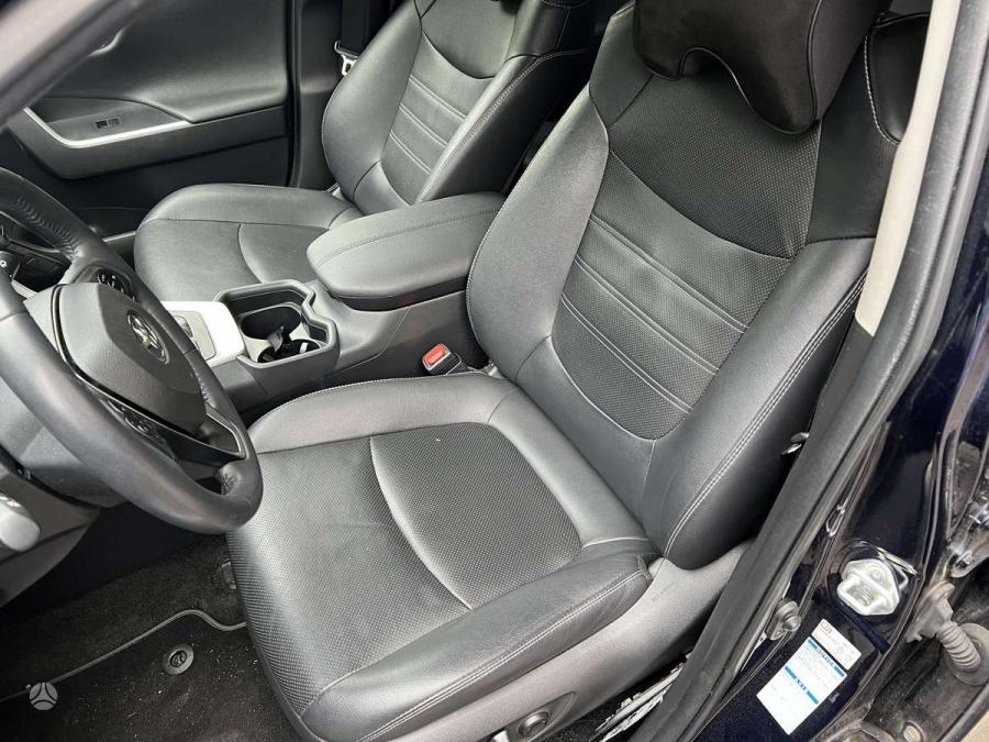 Zils Toyota RAV4 2021 Viļņa, ar dzinēja tilpumu 2.49 L un nobraukumu 116 tūkst. km par 25000 €, foto 14 vietnē AUTOMOTO.COM.LV