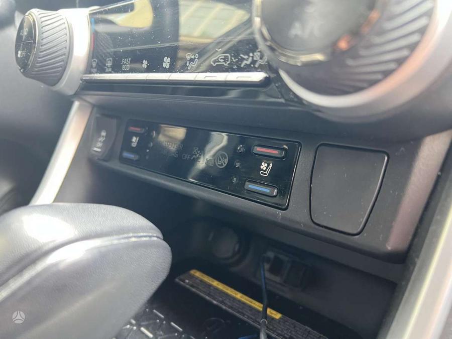Zils Toyota RAV4 2021 Viļņa, ar dzinēja tilpumu 2.49 L un nobraukumu 116 tūkst. km par 25000 €, foto 17 vietnē AUTOMOTO.COM.LV