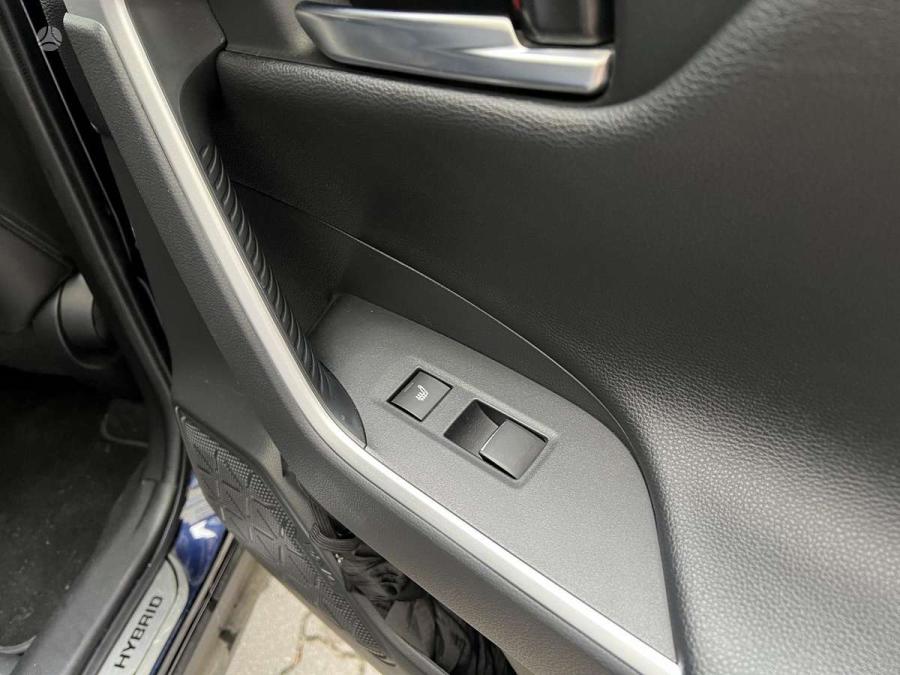 Zils Toyota RAV4 2021 Viļņa, ar dzinēja tilpumu 2.49 L un nobraukumu 116 tūkst. km par 25000 €, foto 18 vietnē AUTOMOTO.COM.LV