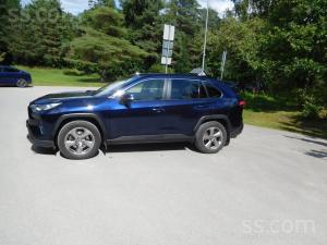 Blue Toyota RAV4 2021 in Jurmala, with an engine capacity of 2.00 L and mileage of 87 thousand km for 27200 €, photo  on AUTOMOTO.COM.LV
