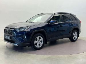 Blue Toyota RAV4 2021 in Panevezys, with an engine capacity of 1.99 L and mileage of 100 thousand km for 25990 €, photo  on AUTOMOTO.COM.LV