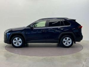 Zils Toyota RAV4 2021 Panevēža, ar dzinēja tilpumu 1.99 L un nobraukumu 100 tūkst. km par 25990 €, foto 6 vietnē AUTOMOTO.COM.LV