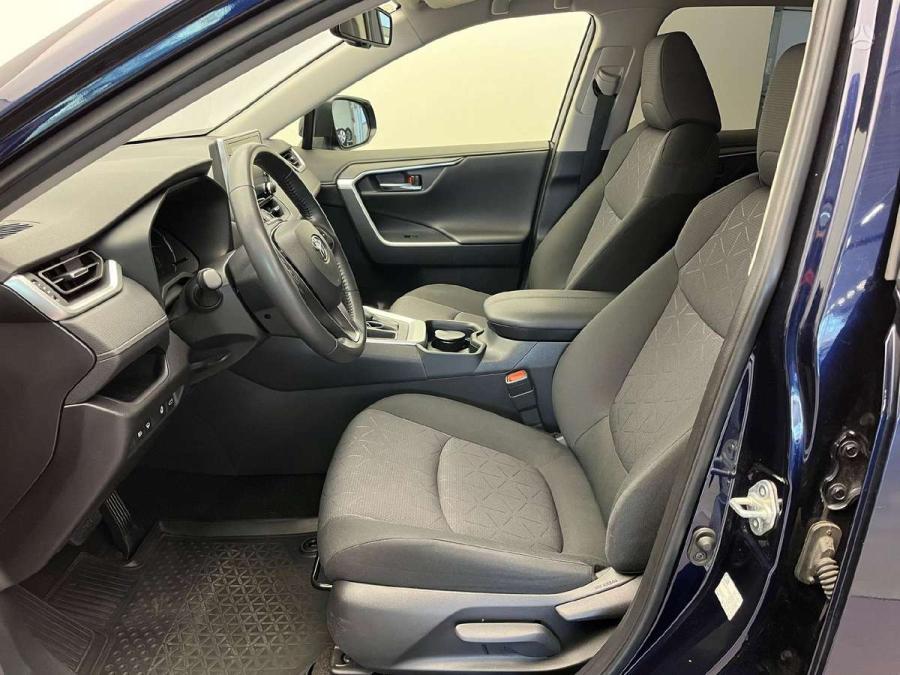 Zils Toyota RAV4 2021 Panevēža, ar dzinēja tilpumu 1.99 L un nobraukumu 100 tūkst. km par 25990 €, foto 10 vietnē AUTOMOTO.COM.LV