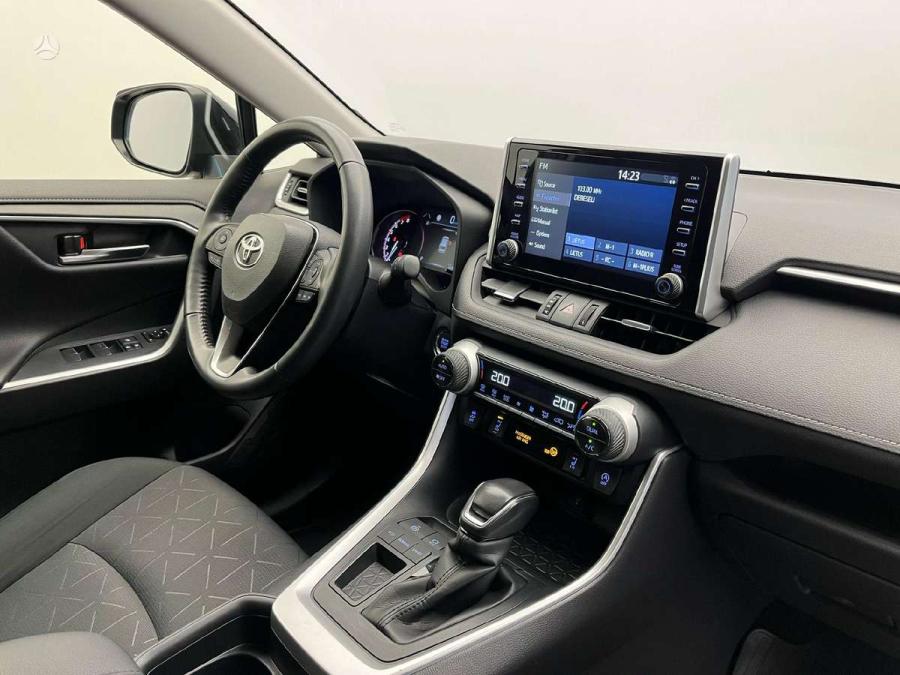 Zils Toyota RAV4 2021 Panevēža, ar dzinēja tilpumu 1.99 L un nobraukumu 100 tūkst. km par 25990 €, foto 19 vietnē AUTOMOTO.COM.LV