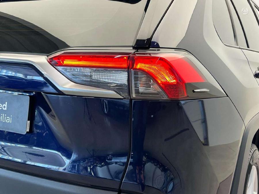Zils Toyota RAV4 2021 Panevēža, ar dzinēja tilpumu 1.99 L un nobraukumu 100 tūkst. km par 25990 €, foto 38 vietnē AUTOMOTO.COM.LV