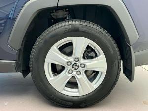 Zils Toyota RAV4 2021 Panevēža, ar dzinēja tilpumu 1.99 L un nobraukumu 100 tūkst. km par 25990 €, foto 39 vietnē AUTOMOTO.COM.LV