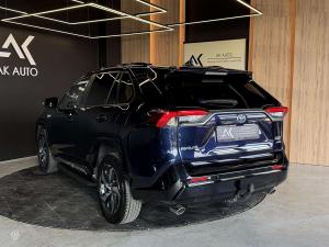 Blue Toyota RAV4 2021 in Kaunas, with an engine capacity of 2.49 L and mileage of 141 thousand km for 29890 €, photo 10 on AUTOMOTO.COM.LV