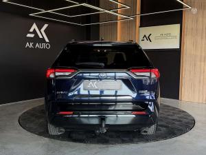 Blue Toyota RAV4 2021 in Kaunas, with an engine capacity of 2.49 L and mileage of 141 thousand km for 29890 €, photo 11 on AUTOMOTO.COM.LV