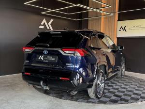 Blue Toyota RAV4 2021 in Kaunas, with an engine capacity of 2.49 L and mileage of 141 thousand km for 29890 €, photo 12 on AUTOMOTO.COM.LV
