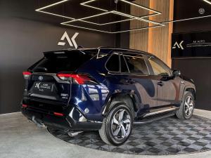 Blue Toyota RAV4 2021 in Kaunas, with an engine capacity of 2.49 L and mileage of 141 thousand km for 29890 €, photo 13 on AUTOMOTO.COM.LV