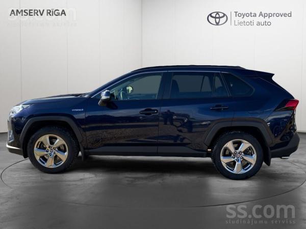Toyota RAV4 2021 Rīga vietnē Zils Toyota RAV4 2021 Rīga, ar dzinēja tilpumu 2.50 L un nobraukumu 75 tūkst. km par 27700 €, foto 4 vietnē AUTOMOTO.COM.LV