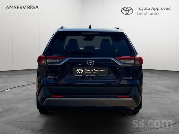 Toyota RAV4 2021 Rīga vietnē Zils Toyota RAV4 2021 Rīga, ar dzinēja tilpumu 2.50 L un nobraukumu 75 tūkst. km par 27700 €, foto 5 vietnē AUTOMOTO.COM.LV