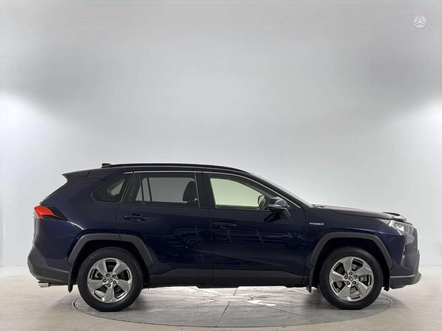 Zils Toyota RAV4 2022 Viļņa, ar dzinēja tilpumu 2.49 L un nobraukumu 64 tūkst. km par 32900 €, foto 14 vietnē AUTOMOTO.COM.LV