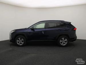 Blue Toyota RAV4 2022 in Vilnius, with an engine capacity of 2.50 L and mileage of 173 thousand km for 24899 €, photo 6 on AUTOMOTO.COM.LV