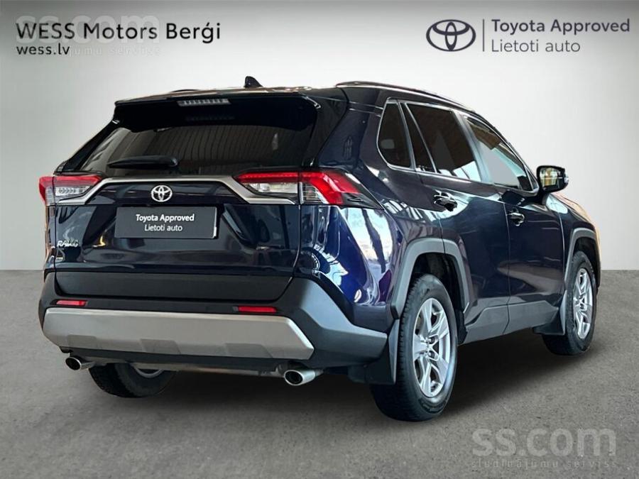 Zils Toyota RAV4 2022 Rīga, ar dzinēja tilpumu 2.00 L un nobraukumu 87 tūkst. km par 25990 €, foto 3 vietnē AUTOMOTO.COM.LV