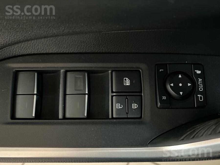Zils Toyota RAV4 2022 Rīga, ar dzinēja tilpumu 2.00 L un nobraukumu 87 tūkst. km par 25990 €, foto 18 vietnē AUTOMOTO.COM.LV