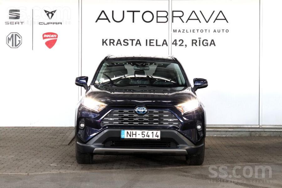 Zils Toyota RAV4 2022 Rīga, ar dzinēja tilpumu 2.50 L un nobraukumu 46 tūkst. km par 31490 €, foto 3 vietnē AUTOMOTO.COM.LV