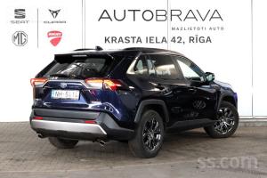 Zils Toyota RAV4 2022 Rīga, ar dzinēja tilpumu 2.50 L un nobraukumu 46 tūkst. km par 31490 €, foto 9 vietnē AUTOMOTO.COM.LV
