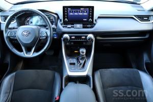 Zils Toyota RAV4 2022 Rīga, ar dzinēja tilpumu 2.50 L un nobraukumu 46 tūkst. km par 31490 €, foto 11 vietnē AUTOMOTO.COM.LV