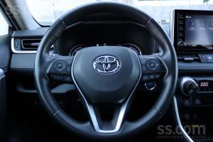 Zils Toyota RAV4 2022 Rīga, ar dzinēja tilpumu 2.50 L un nobraukumu 46 tūkst. km par 31490 €, foto 12 vietnē AUTOMOTO.COM.LV