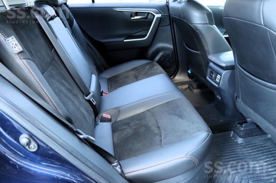 Zils Toyota RAV4 2022 Rīga, ar dzinēja tilpumu 2.50 L un nobraukumu 46 tūkst. km par 31490 €, foto 28 vietnē AUTOMOTO.COM.LV