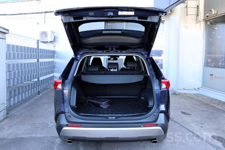 Zils Toyota RAV4 2022 Rīga, ar dzinēja tilpumu 2.50 L un nobraukumu 46 tūkst. km par 31490 €, foto 29 vietnē AUTOMOTO.COM.LV