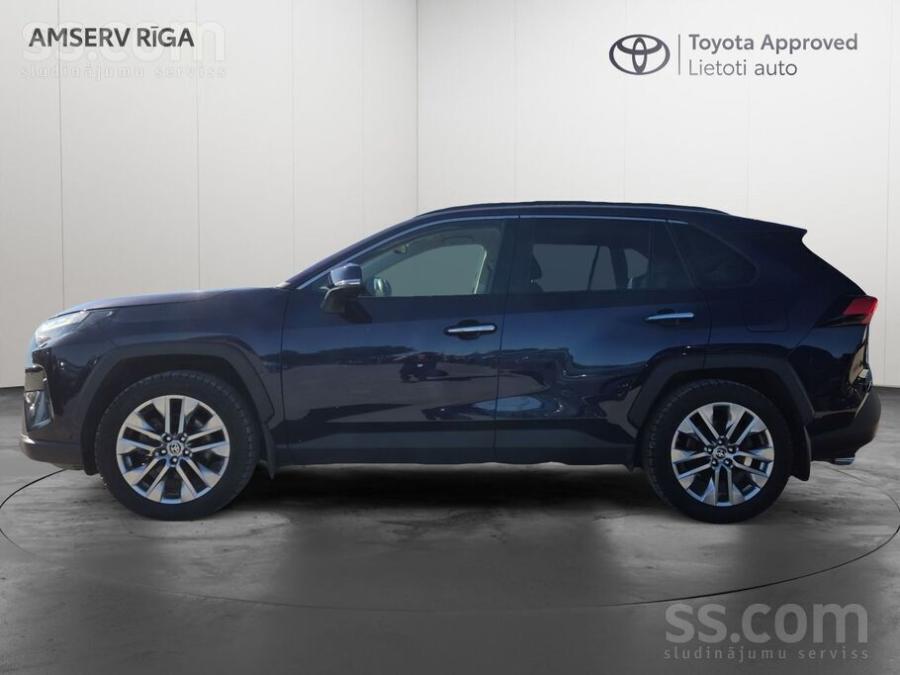 Zils Toyota RAV4 2022 Rīga, ar dzinēja tilpumu 2.50 L un nobraukumu 119 tūkst. km par 28700 €, foto 4 vietnē AUTOMOTO.COM.LV