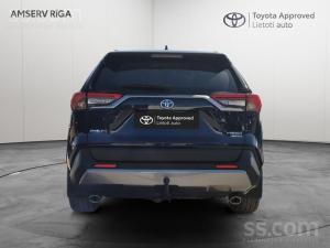 Zils Toyota RAV4 2022 Rīga, ar dzinēja tilpumu 2.50 L un nobraukumu 119 tūkst. km par 28700 €, foto 5 vietnē AUTOMOTO.COM.LV