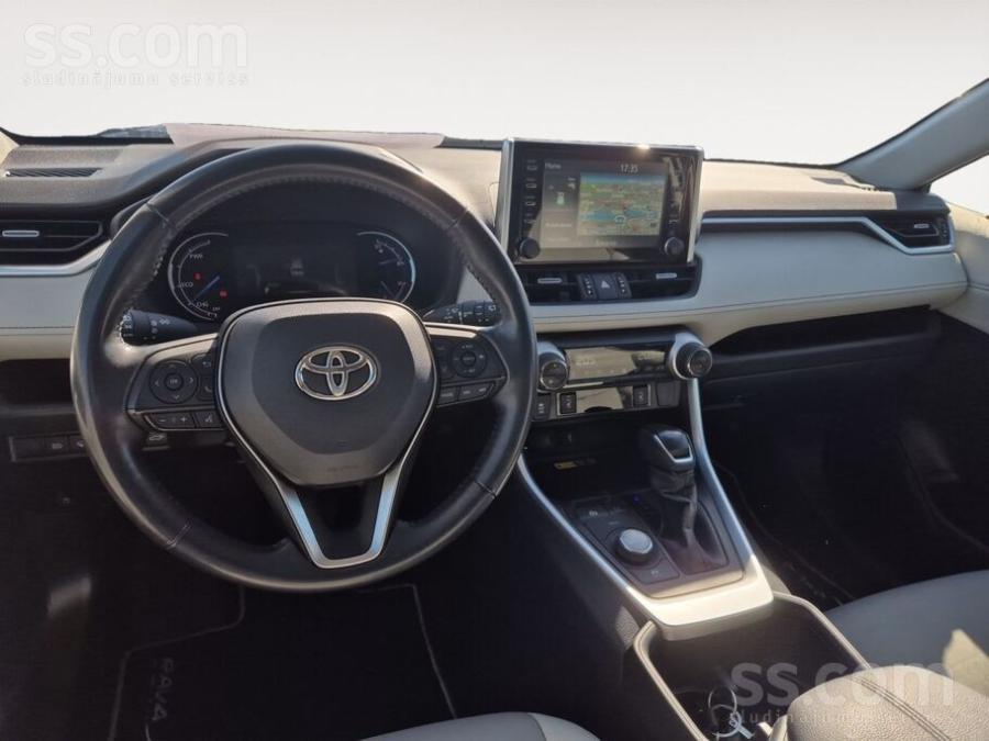 Zils Toyota RAV4 2022 Rīga, ar dzinēja tilpumu 2.50 L un nobraukumu 119 tūkst. km par 28700 €, foto 10 vietnē AUTOMOTO.COM.LV