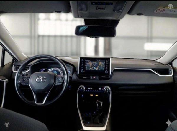 Blue Toyota RAV4 2022 in Vilnius, with an engine capacity of 2.49 L and mileage of 148 thousand km for 24490 €, photo 5 on AUTOMOTO.COM.LV