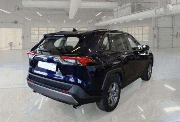 Blue Toyota RAV4 2022 in Vilnius, with an engine capacity of 2.49 L and mileage of 148 thousand km for 24490 €, photo 2 on AUTOMOTO.COM.LV