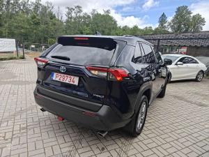Blue Toyota RAV4 2022 in Vilnius, with an engine capacity of 2.49 L and mileage of 25 thousand km for 26900 €, photo 3 on AUTOMOTO.COM.LV