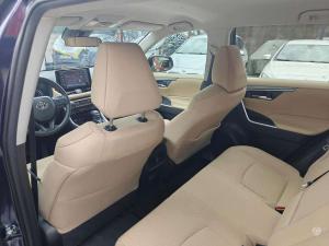 Blue Toyota RAV4 2022 in Vilnius, with an engine capacity of 2.49 L and mileage of 25 thousand km for 26900 €, photo 10 on AUTOMOTO.COM.LV