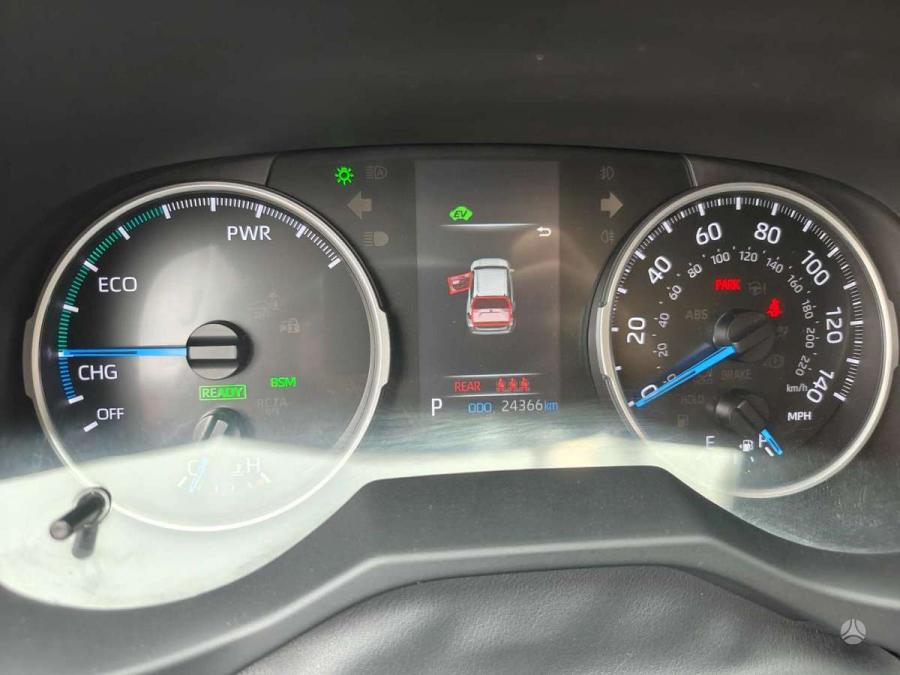 Blue Toyota RAV4 2022 in Vilnius, with an engine capacity of 2.49 L and mileage of 25 thousand km for 26900 €, photo 11 on AUTOMOTO.COM.LV