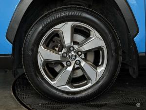 Zils Toyota RAV4 2022 Kauņa, ar dzinēja tilpumu 2.49 L un nobraukumu 106 tūkst. km par 30990 €, foto 8 vietnē AUTOMOTO.COM.LV