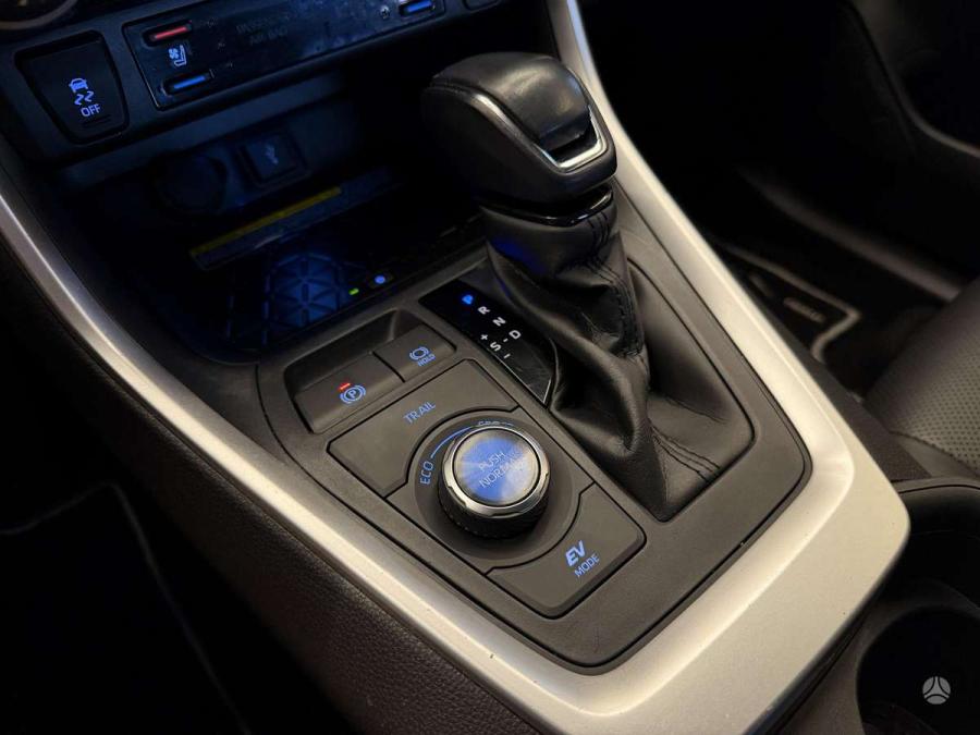 Zils Toyota RAV4 2022 Kauņa, ar dzinēja tilpumu 2.49 L un nobraukumu 106 tūkst. km par 30990 €, foto 21 vietnē AUTOMOTO.COM.LV