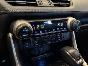 Zils Toyota RAV4 2022 Kauņa, ar dzinēja tilpumu 2.49 L un nobraukumu 106 tūkst. km par 30990 €, foto 22 vietnē AUTOMOTO.COM.LV