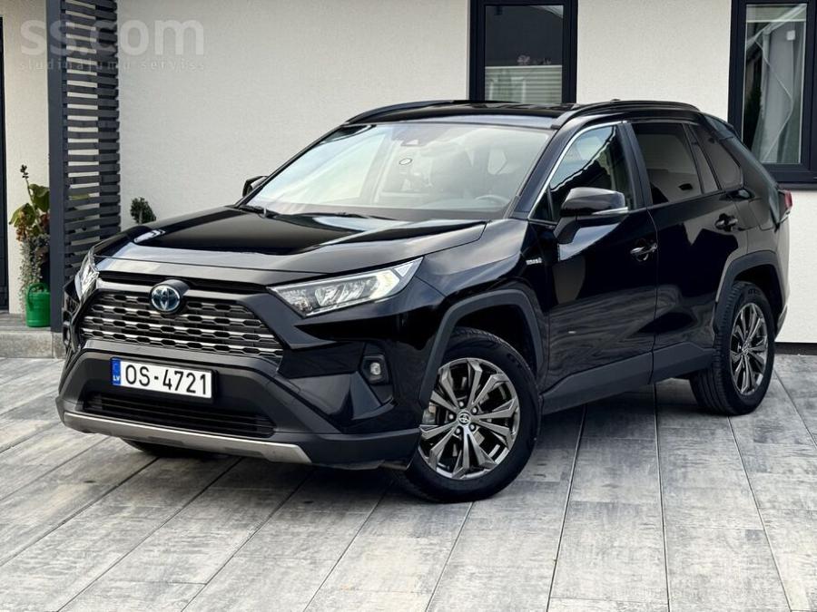 Blue Toyota RAV4 2022 in Jelgava, with an engine capacity of 2.50 L and mileage of 139 thousand km for 24800 €, photo 9 on AUTOMOTO.COM.LV