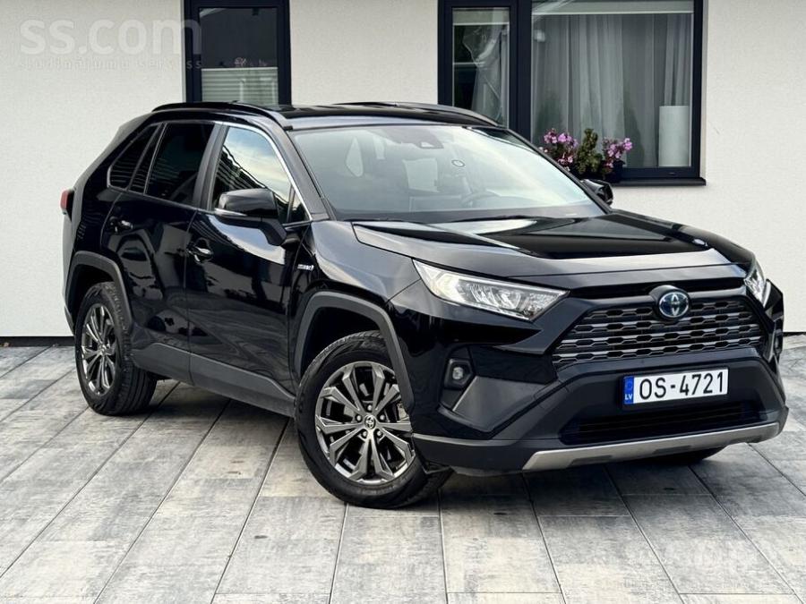 Blue Toyota RAV4 2022 in Jelgava, with an engine capacity of 2.50 L and mileage of 139 thousand km for 24800 €, photo 10 on AUTOMOTO.COM.LV