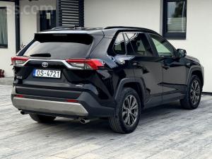 Blue Toyota RAV4 2022 in Jelgava, with an engine capacity of 2.50 L and mileage of 139 thousand km for 24800 €, photo 11 on AUTOMOTO.COM.LV