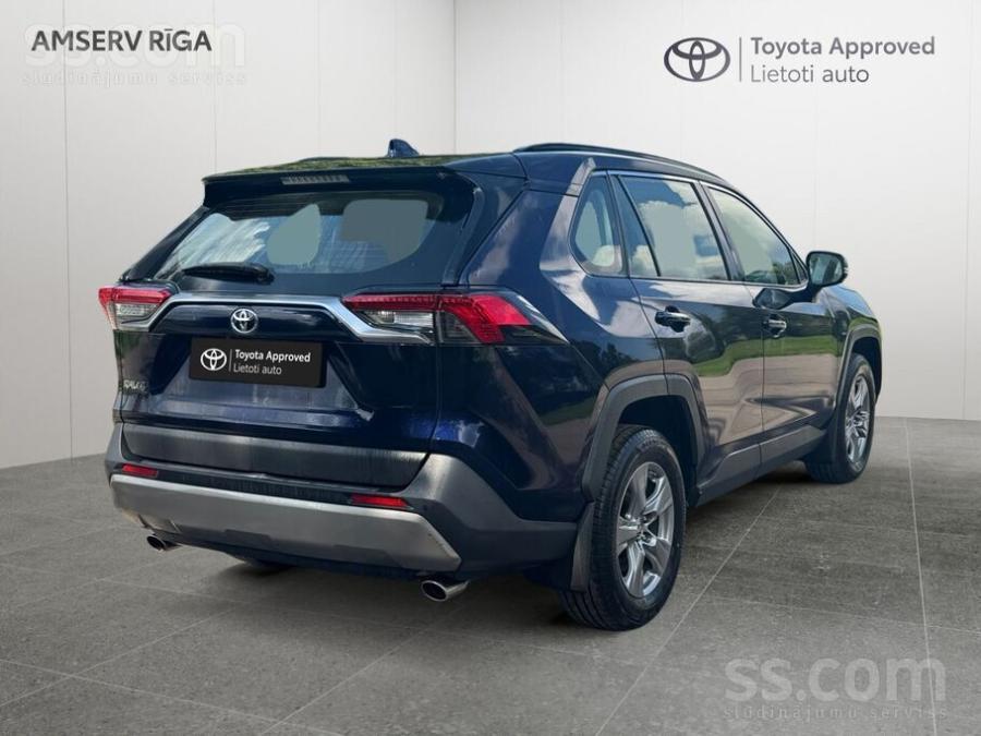 Zils Toyota RAV4 2023 Rīga, ar dzinēja tilpumu 2.00 L un nobraukumu 51 tūkst. km par 28900 €, foto 3 vietnē AUTOMOTO.COM.LV