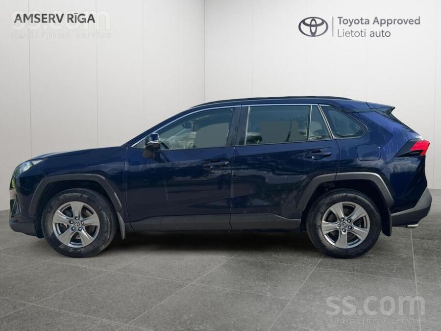 Zils Toyota RAV4 2023 Rīga, ar dzinēja tilpumu 2.00 L un nobraukumu 51 tūkst. km par 28900 €, foto 4 vietnē AUTOMOTO.COM.LV