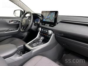 Zils Toyota RAV4 2023 Rīga, ar dzinēja tilpumu 2.00 L un nobraukumu 25 tūkst. km par 30990 €, foto 7 vietnē AUTOMOTO.COM.LV