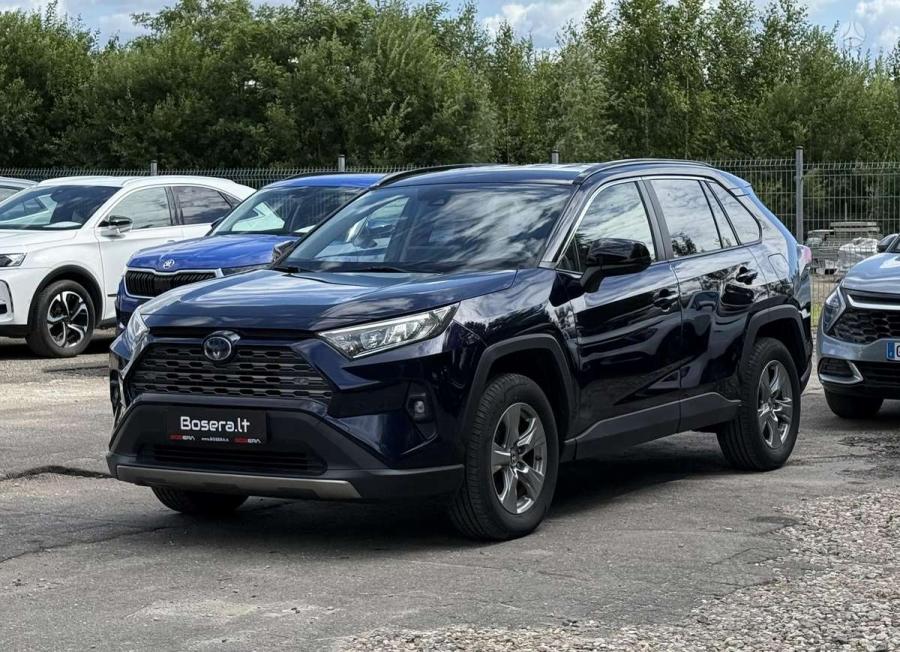 Zils Toyota RAV4 2023 Viļņa, ar dzinēja tilpumu 2.49 L un nobraukumu 177 tūkst. km par 25990 €, foto 1 vietnē AUTOMOTO.COM.LV