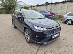 Zils Toyota RAV4 2023 Rīga, ar dzinēja tilpumu 2.00 L un nobraukumu 52 tūkst. km par 30990 €, foto 3 vietnē AUTOMOTO.COM.LV