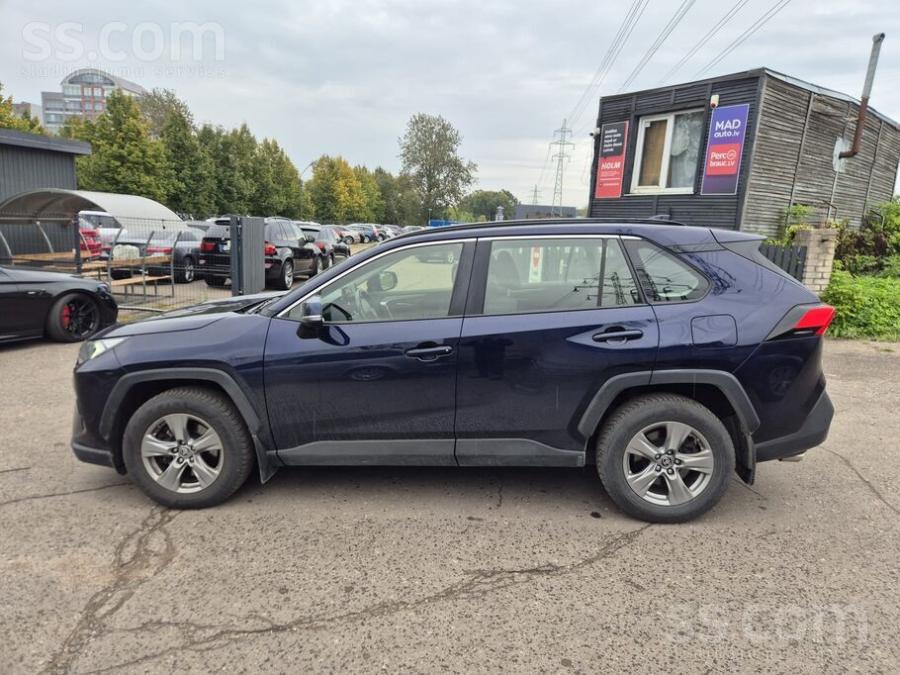 Zils Toyota RAV4 2023 Rīga, ar dzinēja tilpumu 2.00 L un nobraukumu 52 tūkst. km par 30990 €, foto 10 vietnē AUTOMOTO.COM.LV