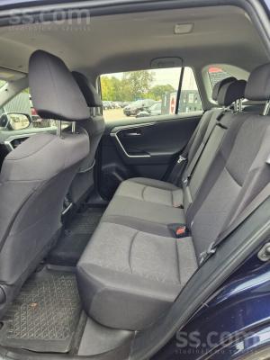 Zils Toyota RAV4 2023 Rīga, ar dzinēja tilpumu 2.00 L un nobraukumu 52 tūkst. km par 30990 €, foto 11 vietnē AUTOMOTO.COM.LV